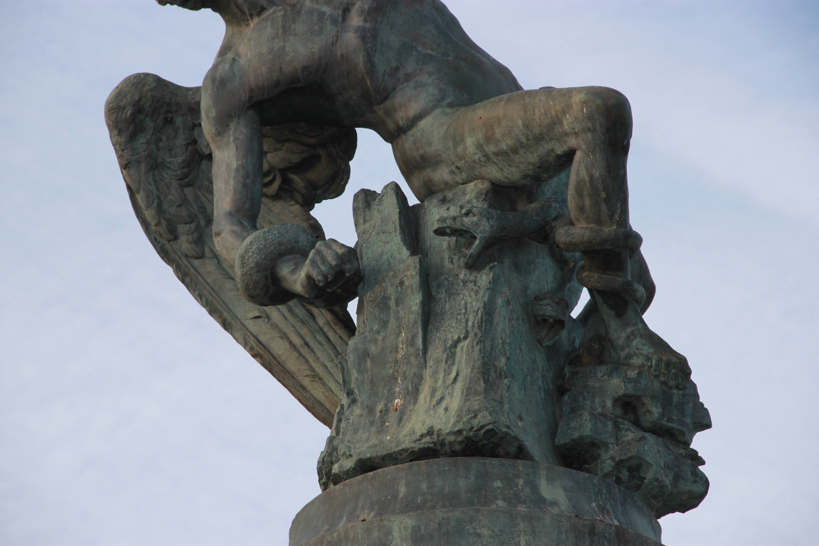 El Ángel Caído. Fallen Angel. Jardines del Buen Retiro. 2 Imagen & Foto ...