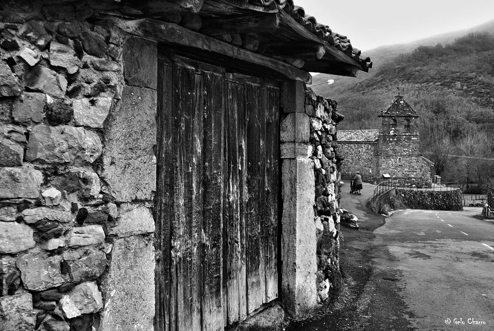 El Portón Imagen & Foto | blanco y negro, fotos, city Fotos de ...