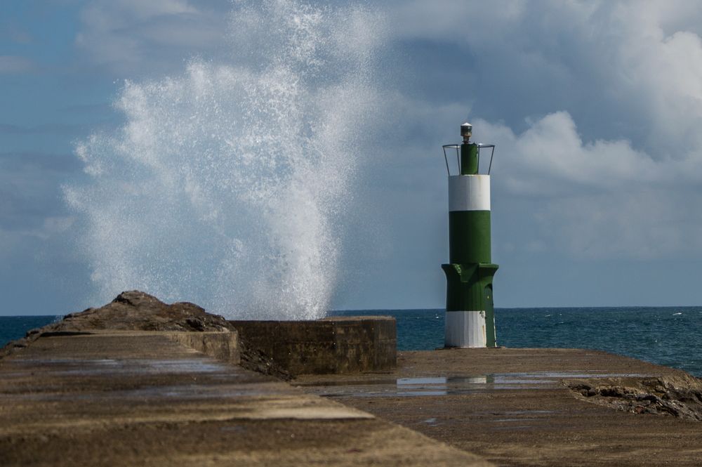 El rompeolas Imagen & Foto | europe, spain, cantabria, baskenland ...