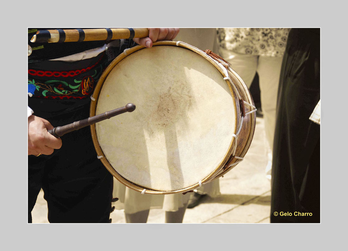 El tamboril Imagen & Foto | arte y cultura, motivos y detalles, motivos ...