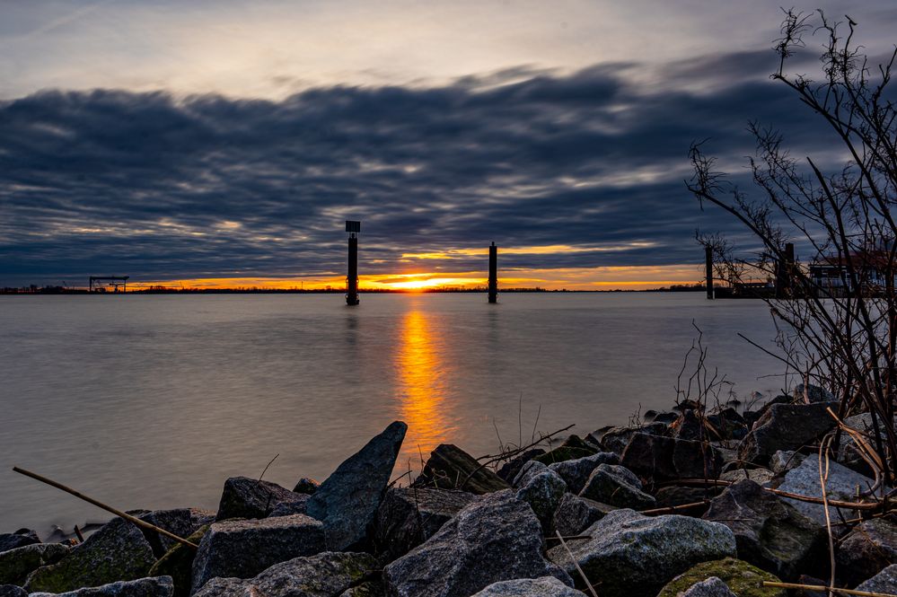 Elbe bei Blankenese Treppenviertel Foto & Bild | natur ...