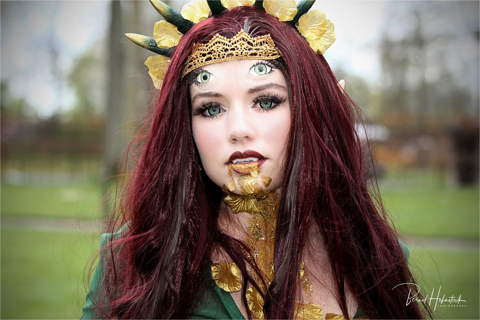 Elfia 2019 in Utrecht Kasteel de Haar .... Foto & Bild | outdoor, frau ...
