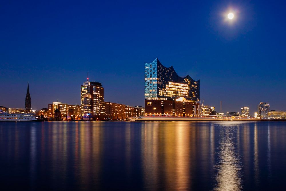 Elphi Foto & Bild | architektur, architektur bei nacht, city Bilder auf ...