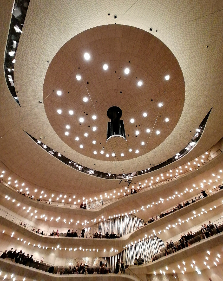 ElPhi - obere Ränge und Schalltrichter Foto & Bild | world, hamburg ...