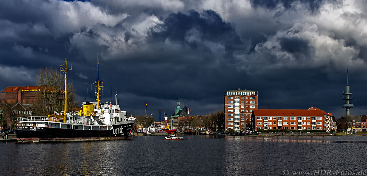 Emder Hafen Foto & Bild | sonstiges, natur und technik, hafen Bilder ...
