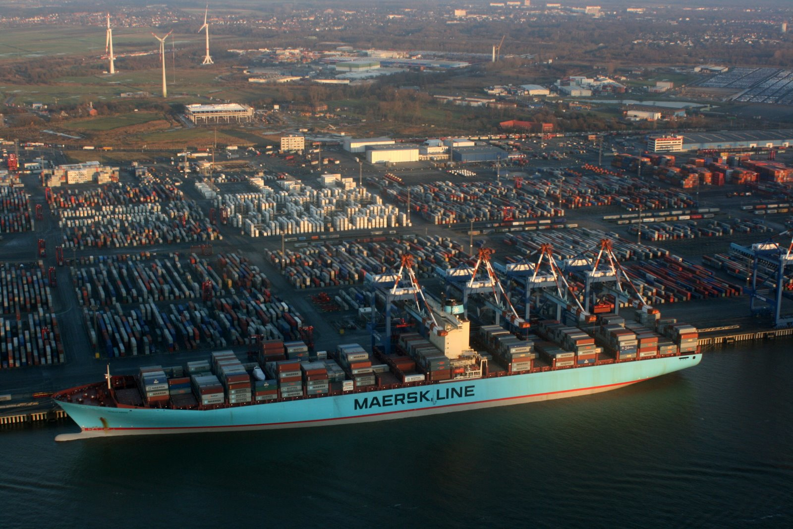 Emma Maersk in Bremerhaven Foto & Bild | deutschland, europe, bremen ...