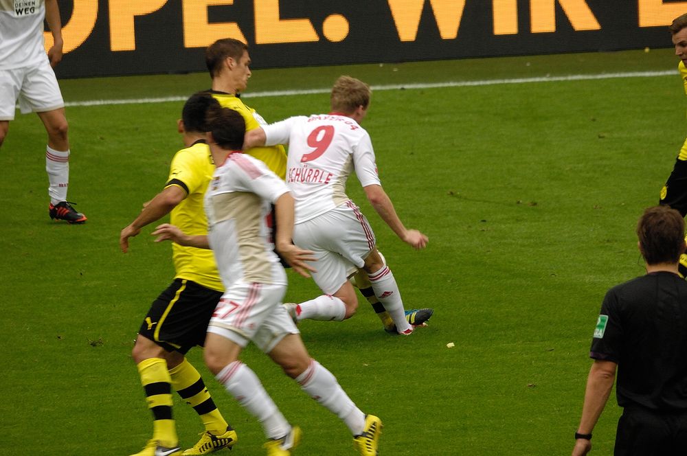 Enge Deckung Foto & Bild | sport, ballsport, fußball Bilder auf ...