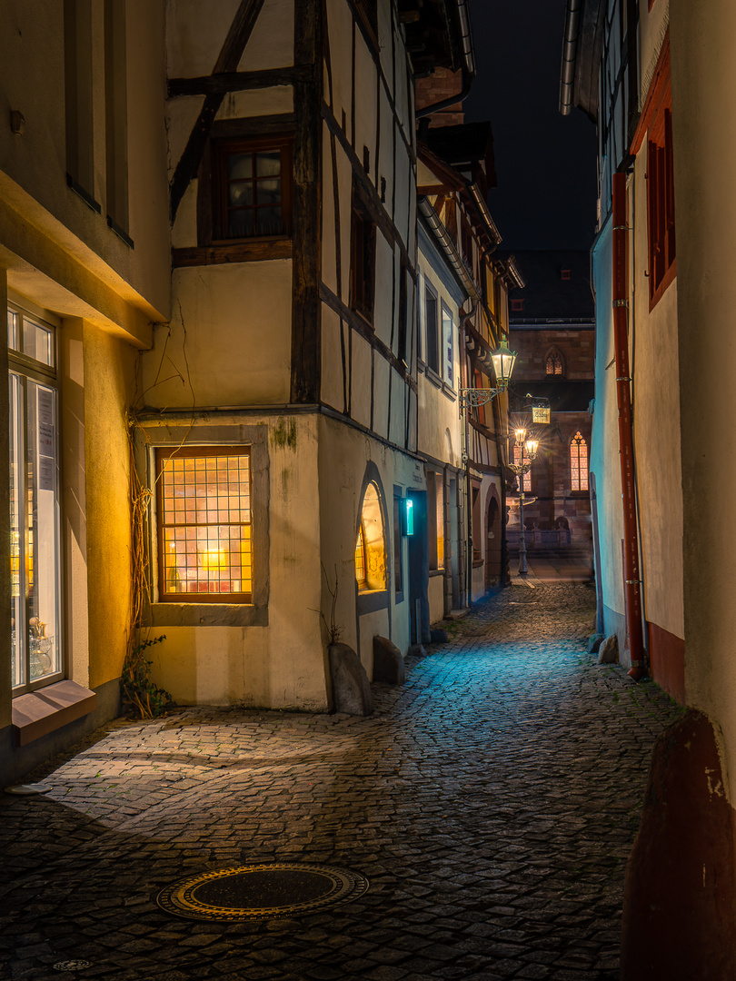Enge Gasse Foto & Bild | architektur, stadtlandschaft, historisches Bilder auf fotocommunity