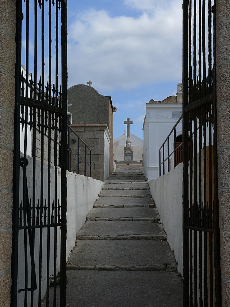 enge Pforte - schmaler Weg Foto & Bild | kunstfotografie & kultur ...