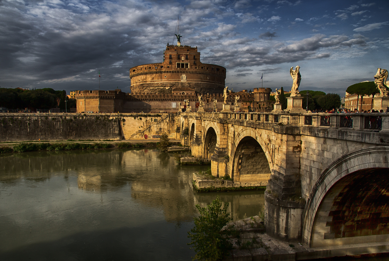 Engelsburg und Engelsbrücke Foto & Bild | architektur, europe, italy ...