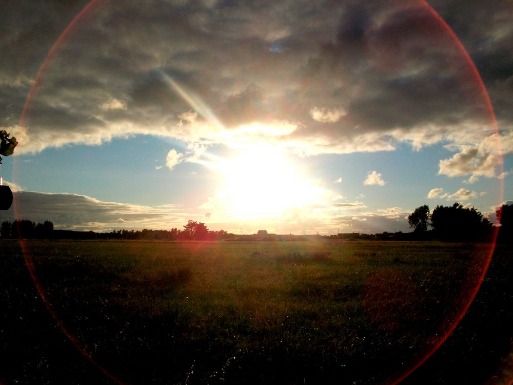 Ensoleillé. photo et image | europe, france, coucher de soleil Images ...