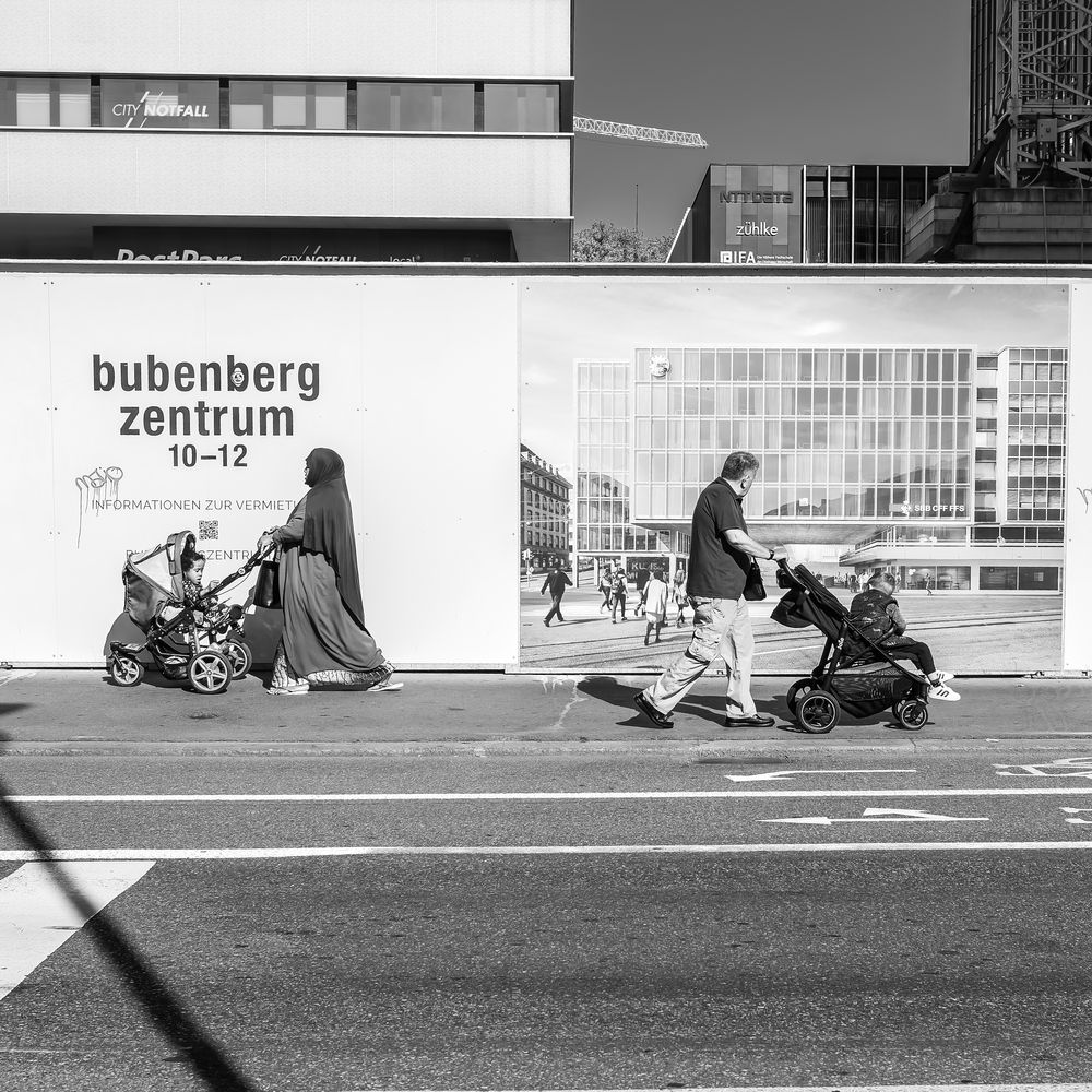 entgegengesetzt Foto & Bild | streetfotografie mit menschen, menschen Bilder auf fotocommunity