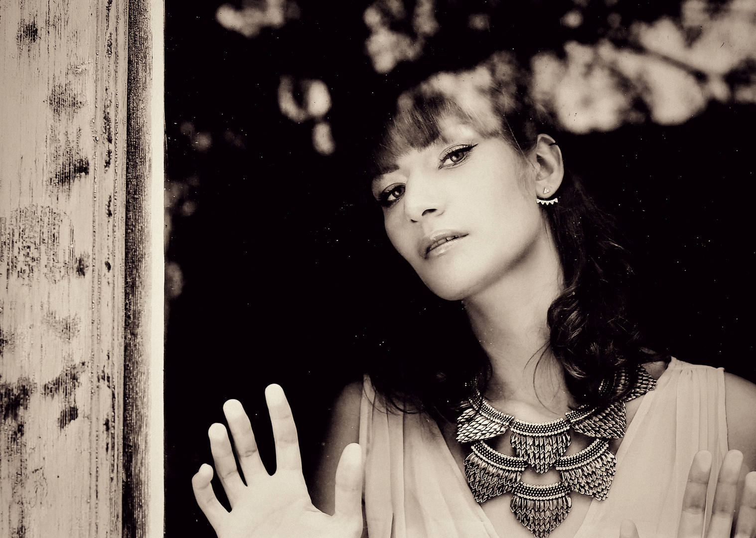 Enticement Foto & Bild | outdoor, fenster, indoor Bilder auf fotocommunity