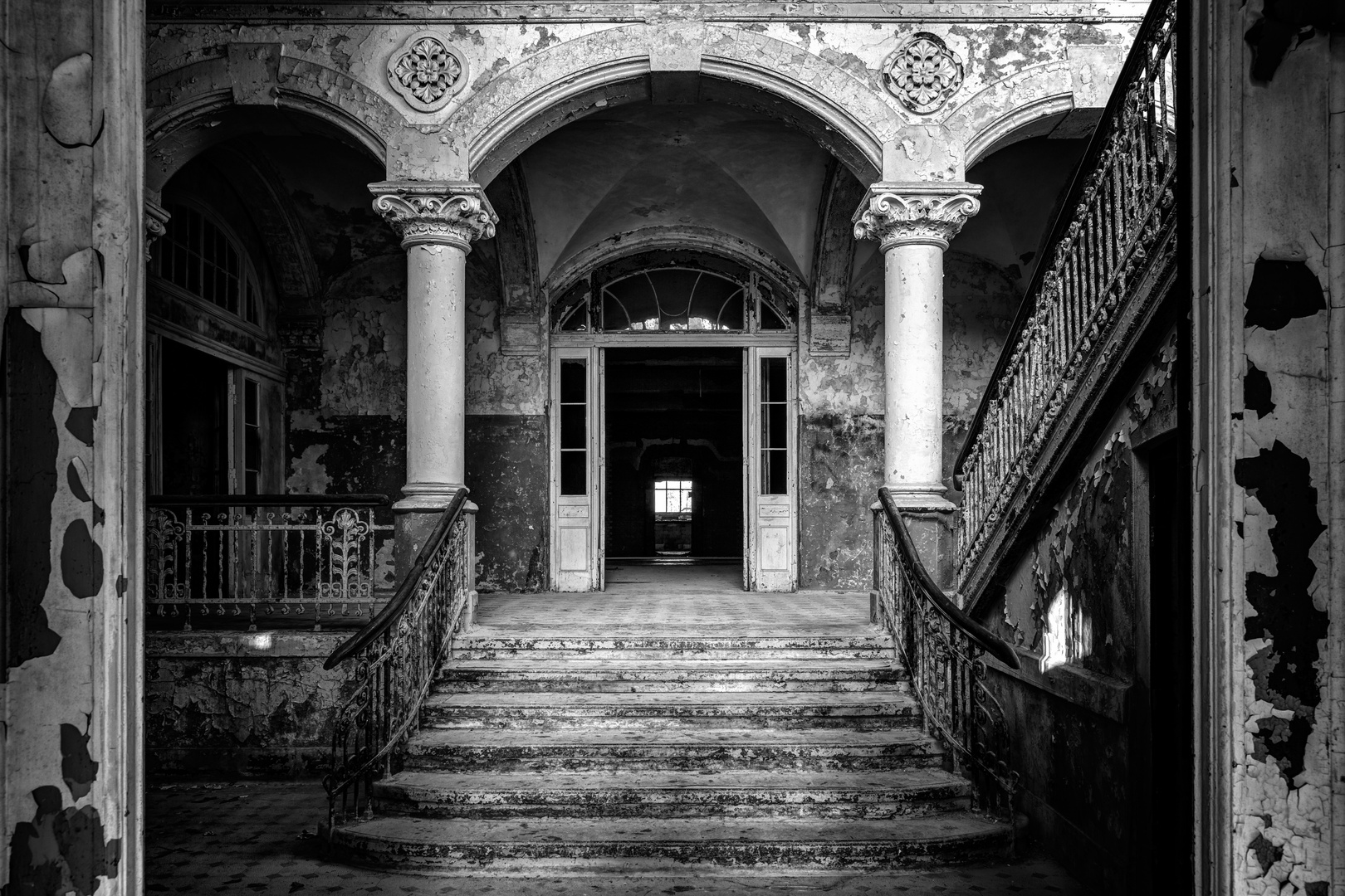 Entrance Hall Foto Bild Architektur Lost Places Marodes Bilder entrance-hall-foto-bild-architektur-lost-places-marodes-bilder