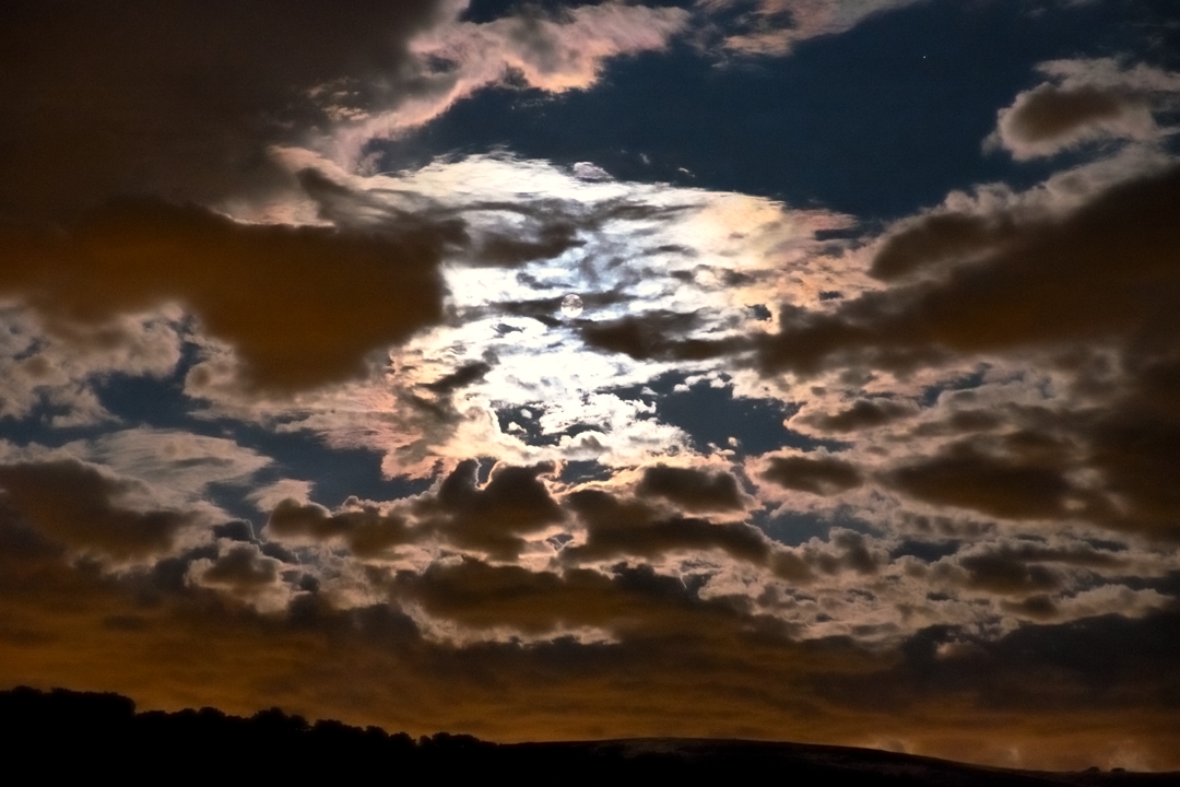 Entre nubes Imagen & Foto | cielo y universo, paisaje españa, madrid ...