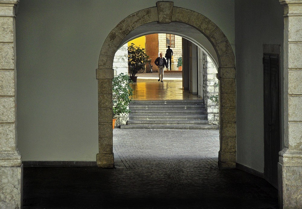 Entrer et sortir photo et image | visions artistiques, sujets Images ...