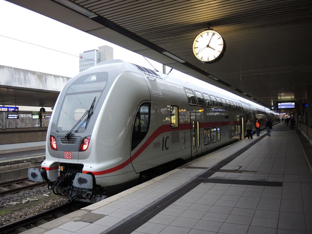 Er ist da - IC2 VI Foto & Bild | züge, personenzüge, eisenbahn Bilder ...