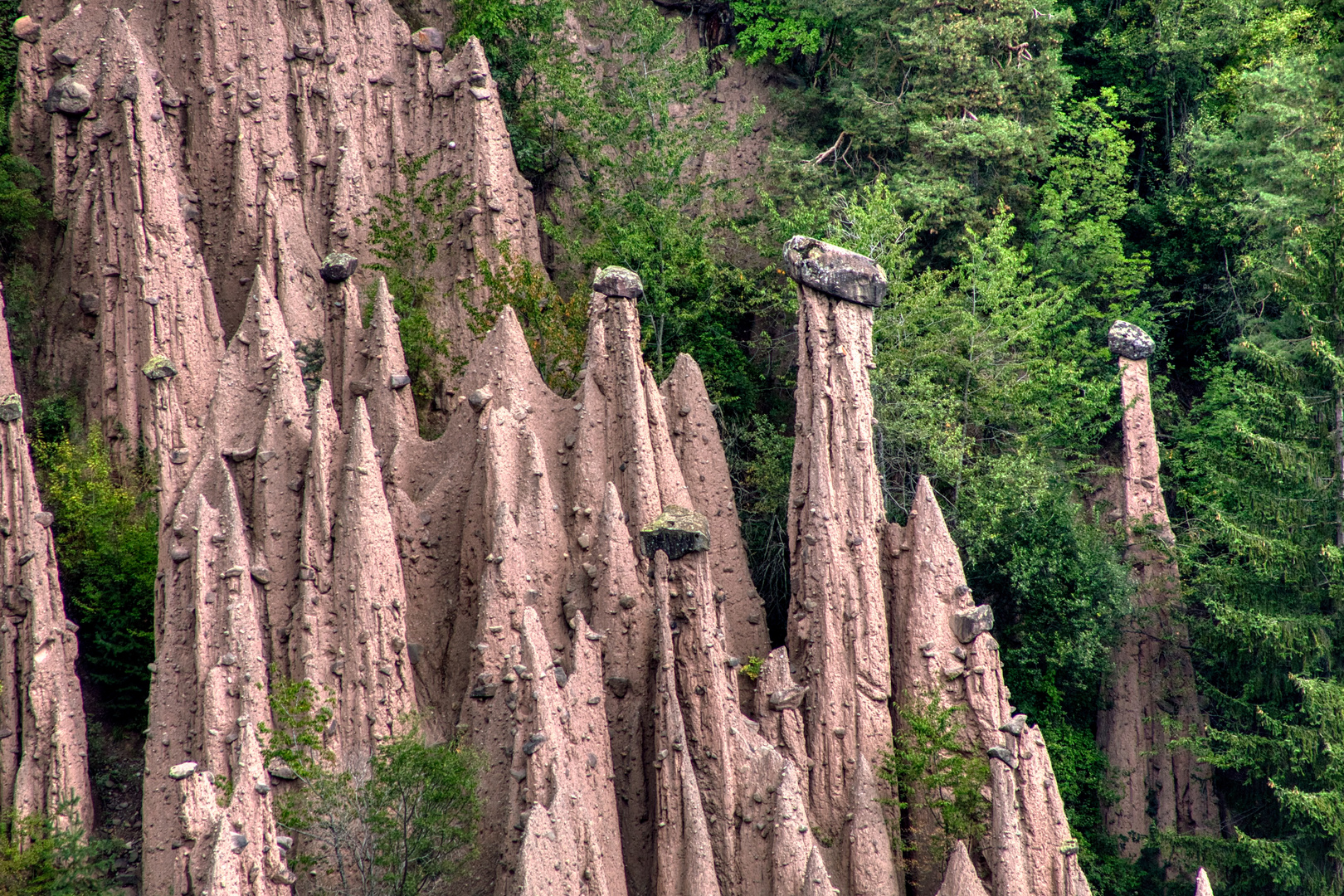 Erdpyramiden auf dem Ritten. Foto & Bild | europe, abstraktes, italy ...