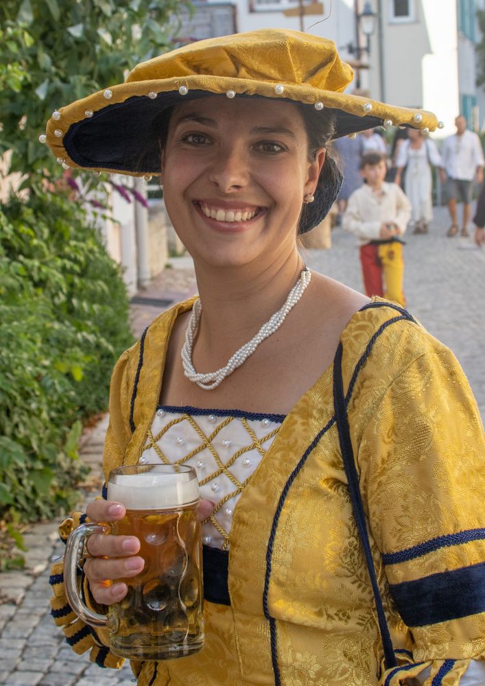 Erfrischend.. Foto & Bild | erwachsene menschen, streetfotografie mit menschen, street: spontane ...