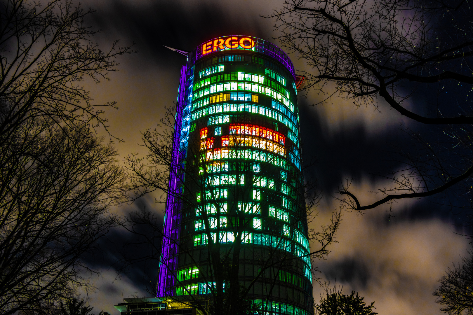 ERGO Tower Foto & Bild | nacht, hochhaus, turm Bilder auf fotocommunity
