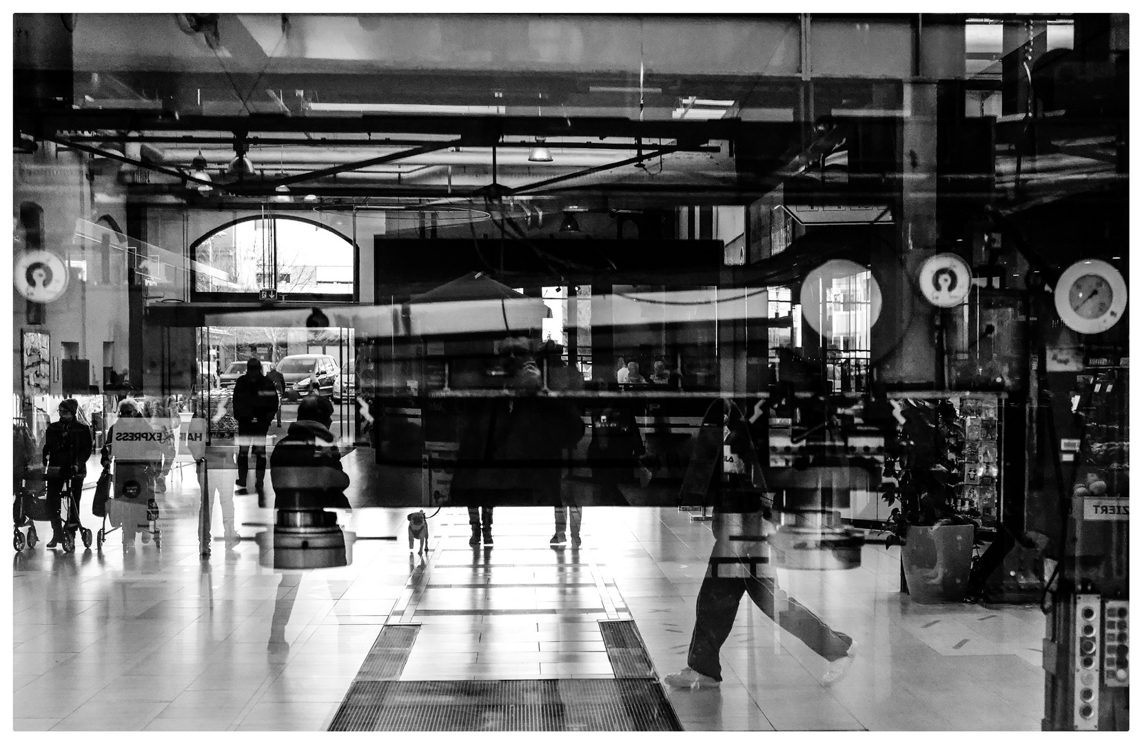 Erscheinung Foto & Bild | experimente, gespiegelt, unschärfe Bilder auf fotocommunity