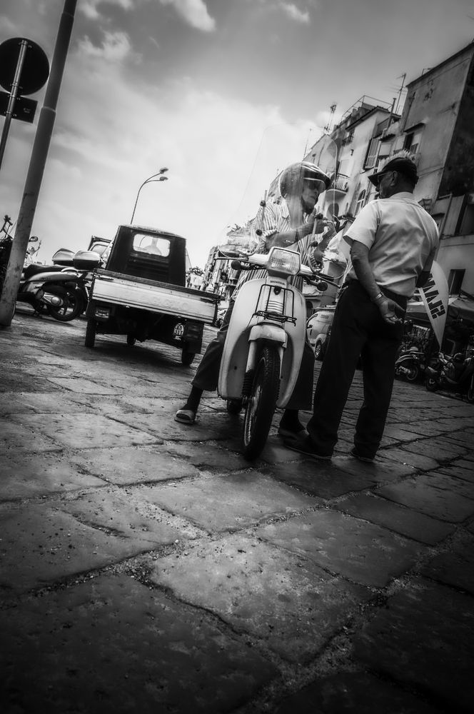 Erstens, zweitens, drittens.......... Foto & Bild | streetfotografie mit menschen, fotokunst ...