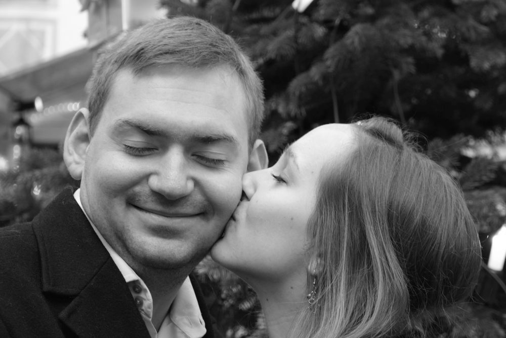 ...es begann mit einem Kuss... Foto & Bild | erwachsene, paare, mehrere menschen Bilder auf ...