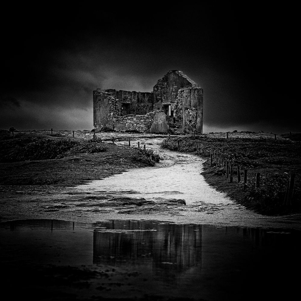 Es gab auch schon mal bessere Zeiten Foto & Bild | monochrom, bearbeitungs - techniken, weg ...