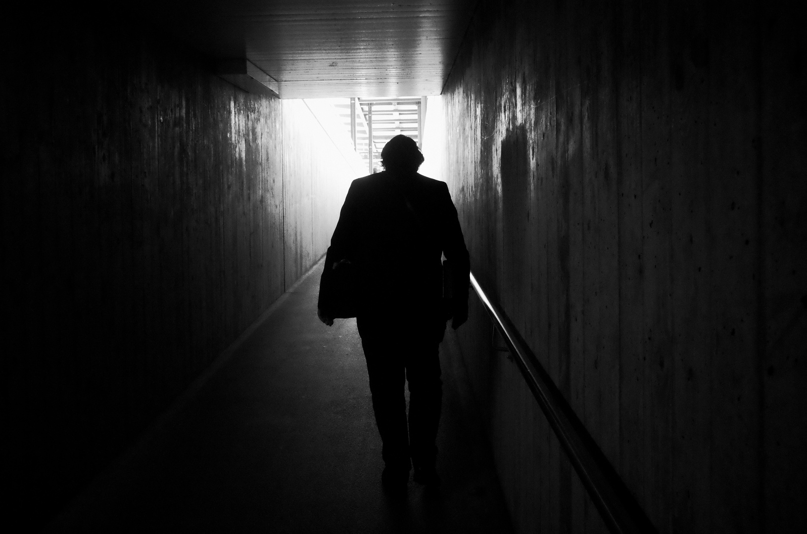 es gibt immer licht und schatten Foto & Bild | streetfotografie mit menschen, kommunikation ...