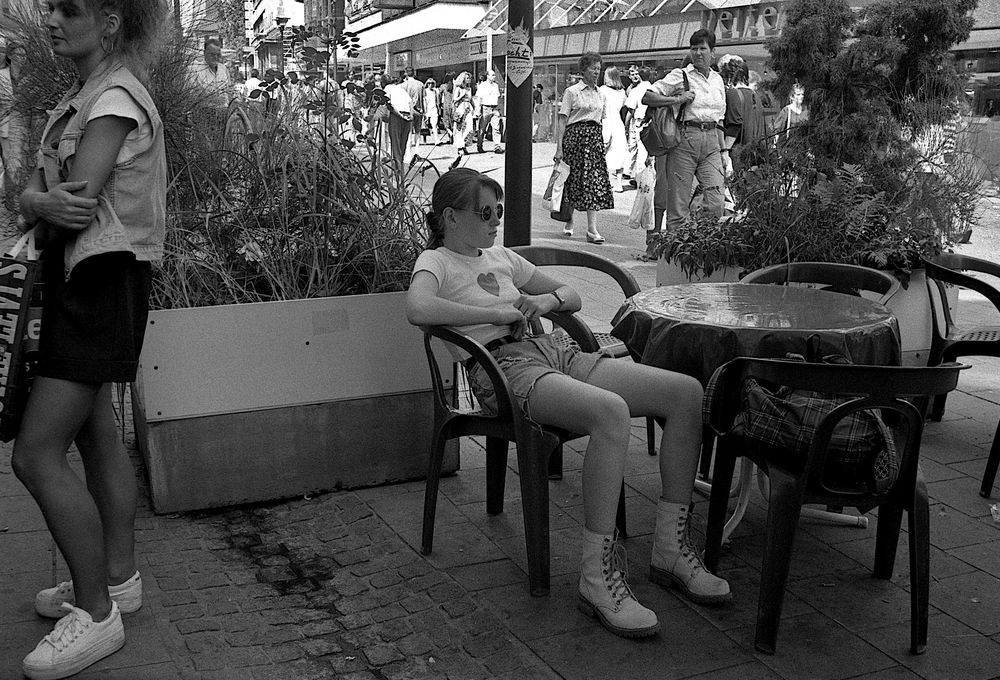 Essen 1995, "I love my sunglasses" Foto & Bild | streetfotografie mit menschen, street: spontane ...