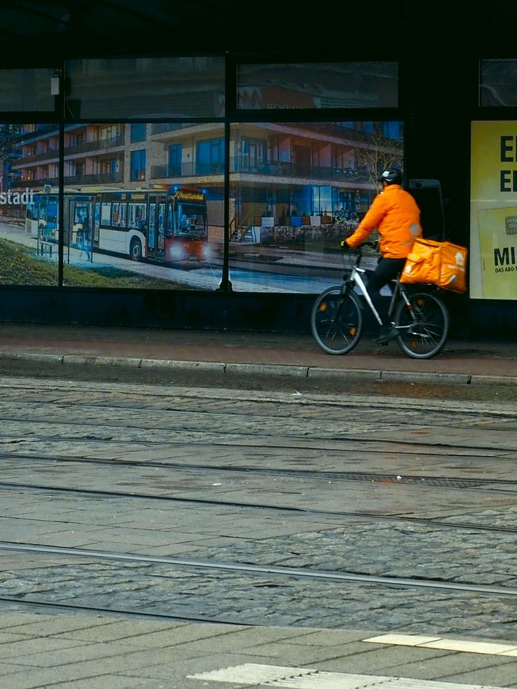 Essen auf RÄDERN Foto & Bild | streetfotografie mit menschen, konzept- fotografie, bearbeitungs ...