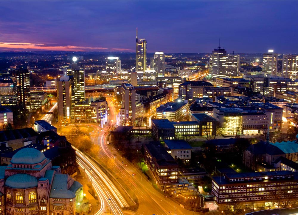 Essen, Blick auf die Stadt am Morgen, kurz vor Sonnenaufgang Foto ...
