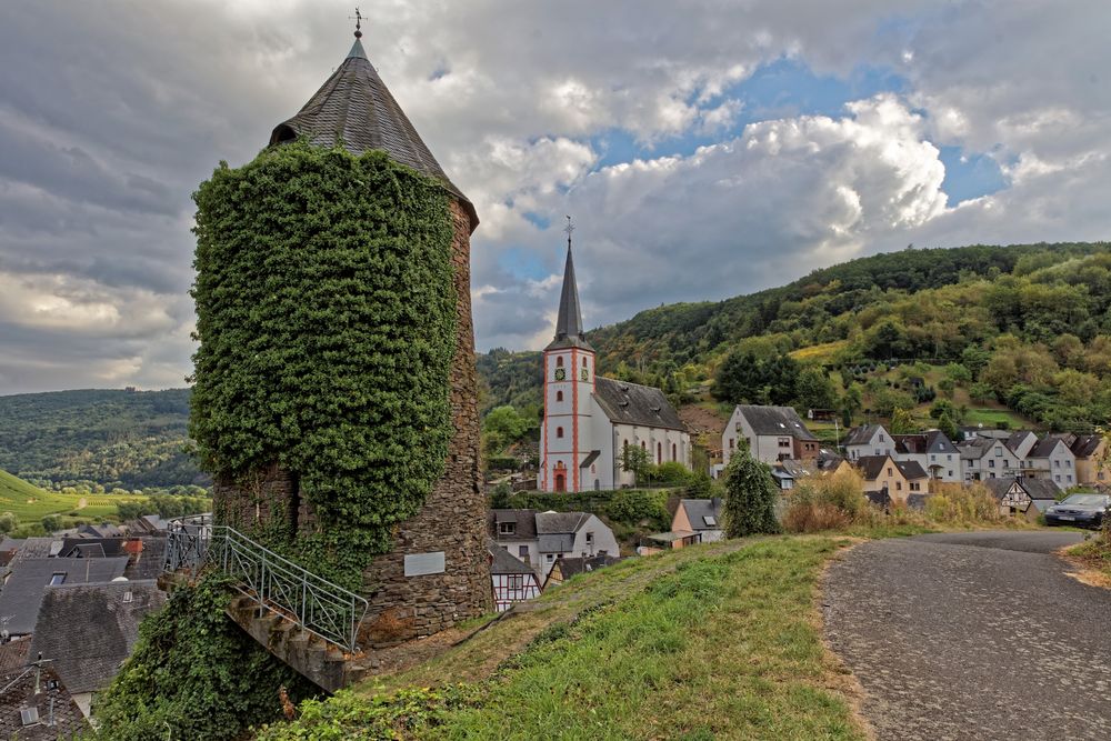 Eulenturm Briedel Foto & Bild | urlaub, world, natur Bilder auf ...