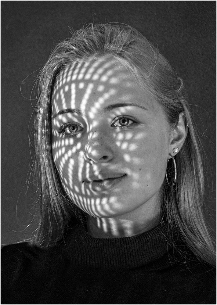 Experiment mit Licht Foto & Bild | spezial, studio, schatten Bilder auf fotocommunity