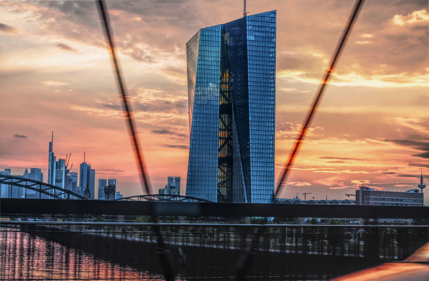 EZB Frankfurt am Main Foto & Bild | architektur, stadtlandschaft ...