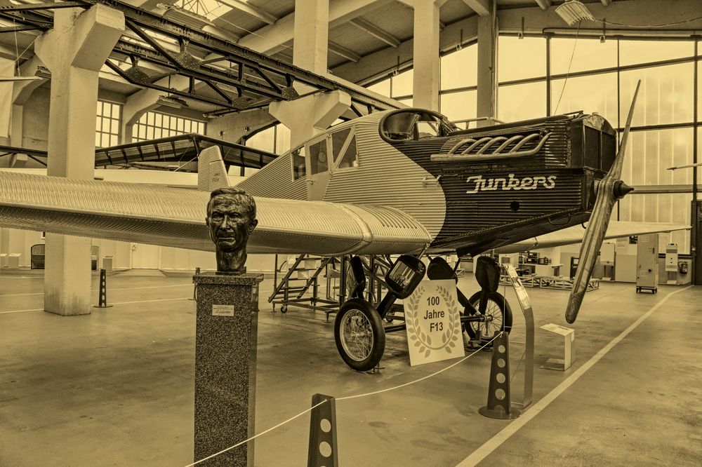 F13- von Junkers Foto & Bild | art, spezial, museum Bilder auf ...