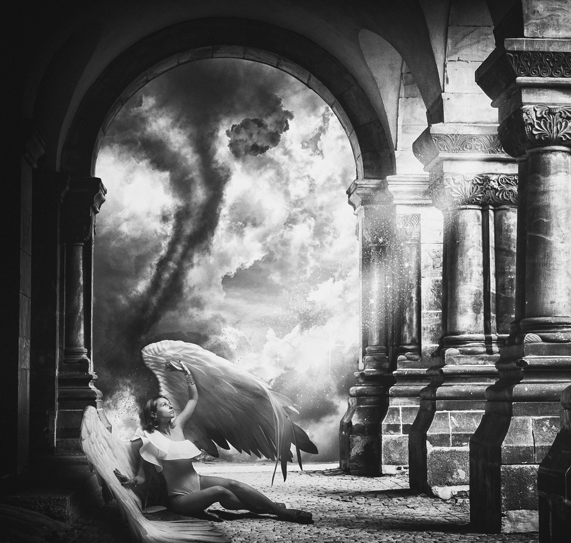 Falling Angel Foto & Bild | digiart, monochrom, fantasy Bilder auf ...