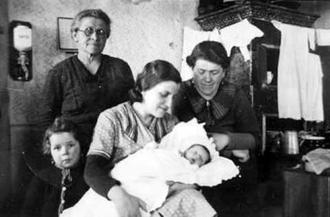Familie um 1940 Foto & Bild | erwachsene, mehrere menschen, generationen Bilder auf fotocommunity