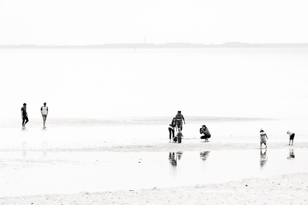 family at the seashore Foto & Bild | reportage dokumentation ...