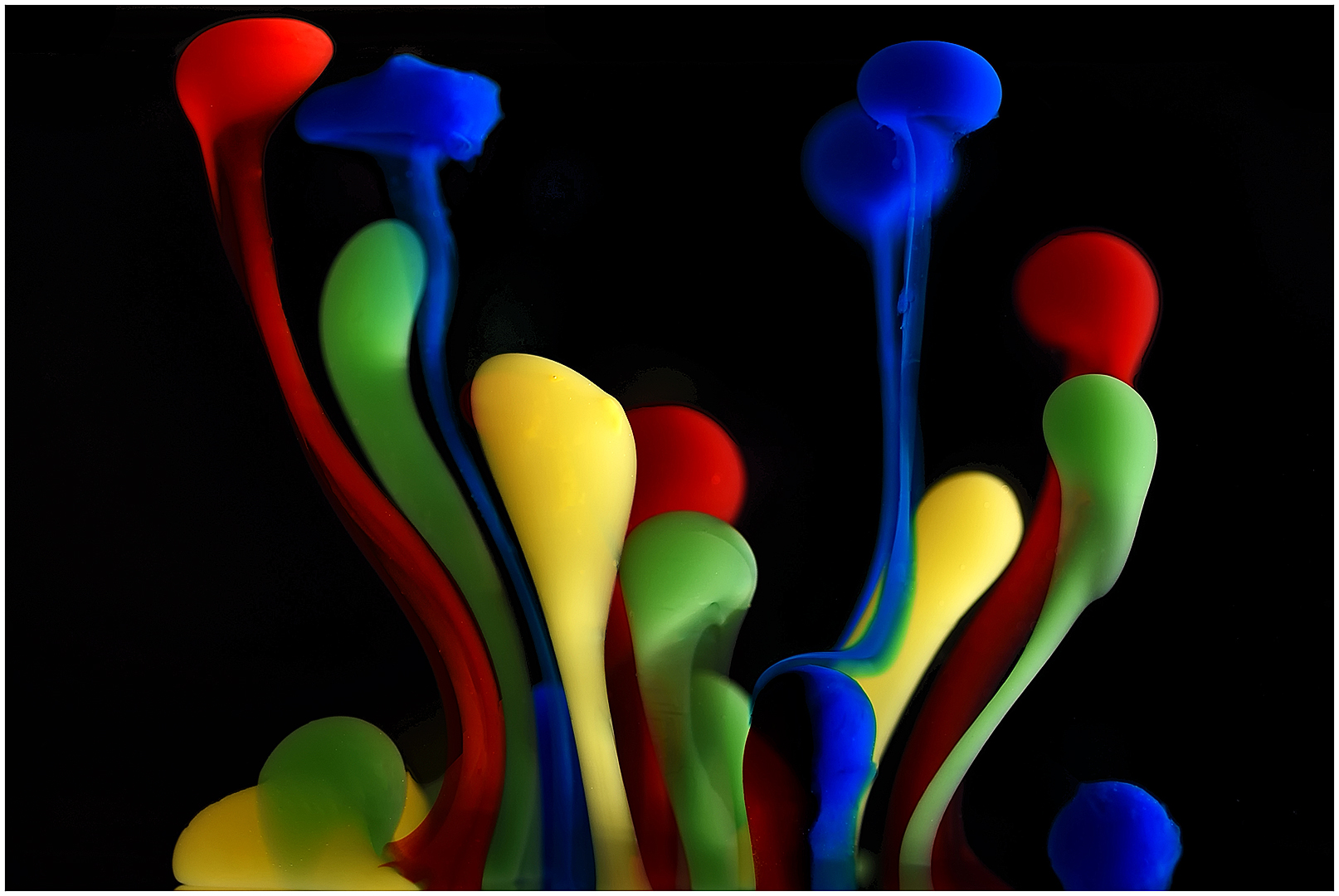 Farbexplosion Foto & Bild | abstraktes, farben, knallebunt Bilder auf ...