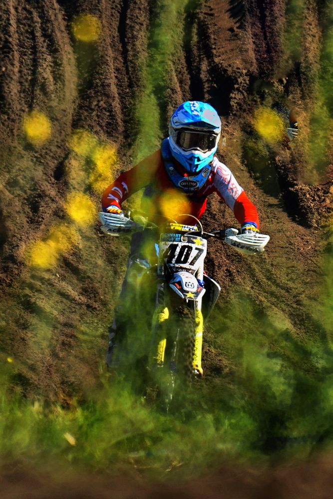 Farbiges Rennen Foto & Bild | sport, kinder, motorsport Bilder auf ...