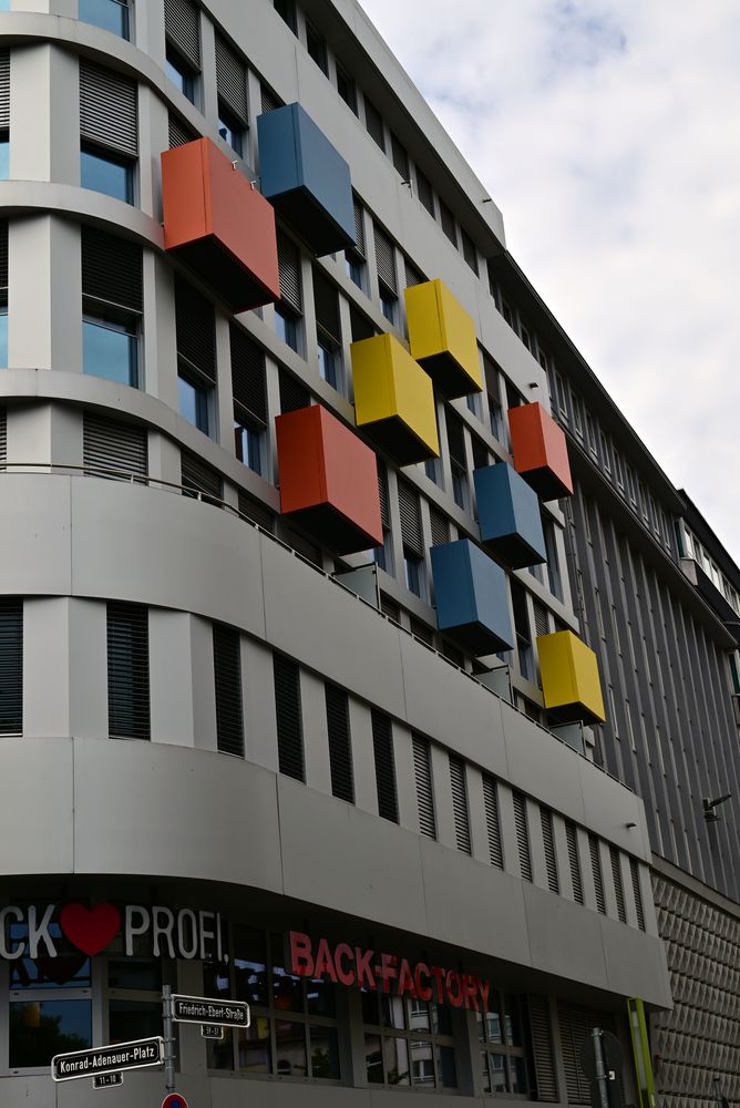 Fassade in Düsseldorf Foto & Bild | reportage dokumentation ...