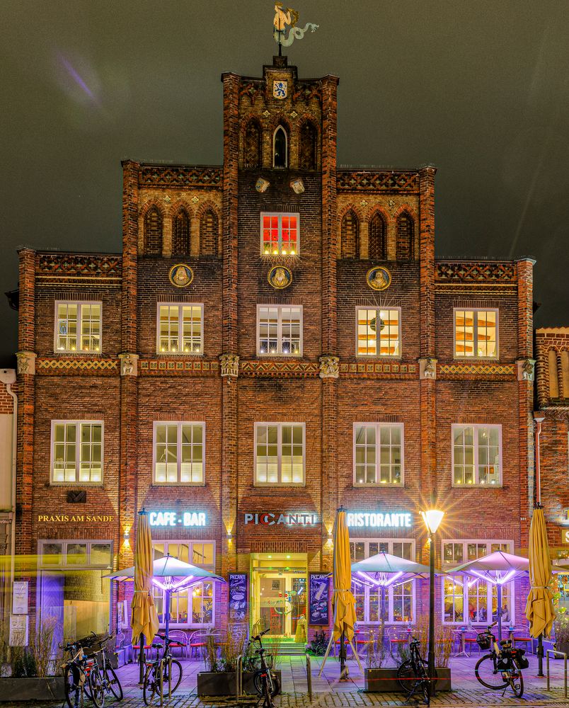 Fassade in Lüneburg Foto & Bild | architektur, reportage dokumentation, deutschland Bilder auf ...