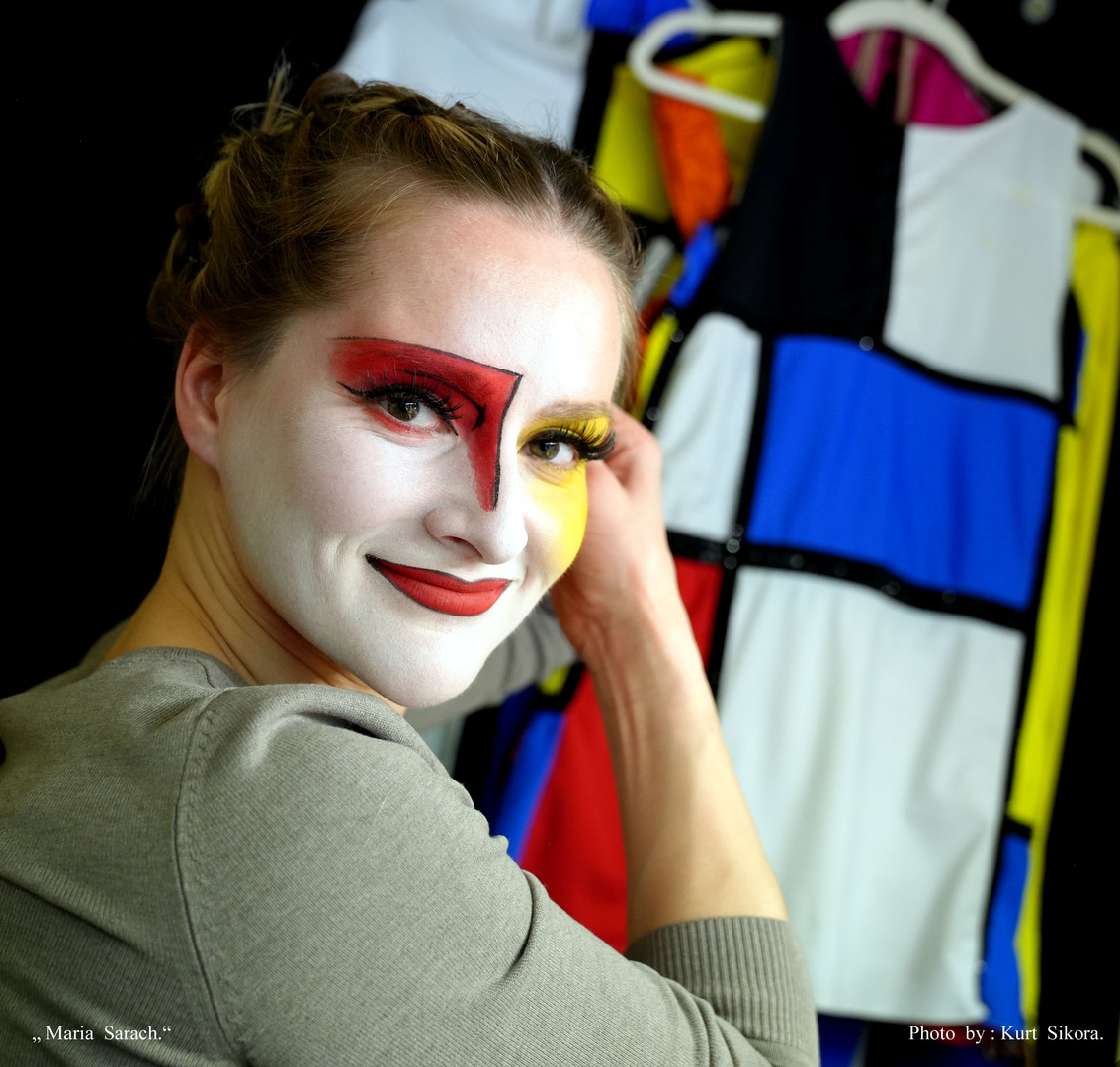 Fast fertig.! Foto & Bild | kunstfotografie & kultur, zirkus, frauen ...