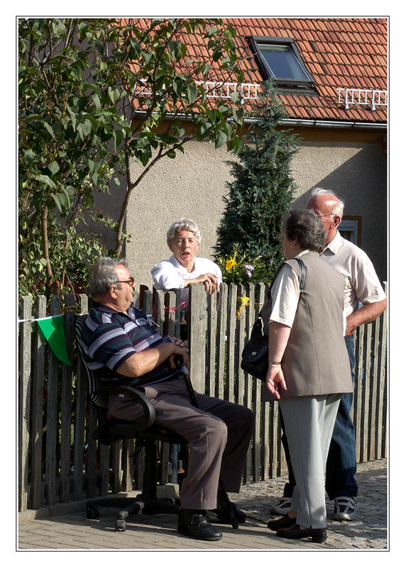 Fast wie früher. Foto & Bild | erwachsene menschen, gruppen, mehrere menschen Bilder auf ...