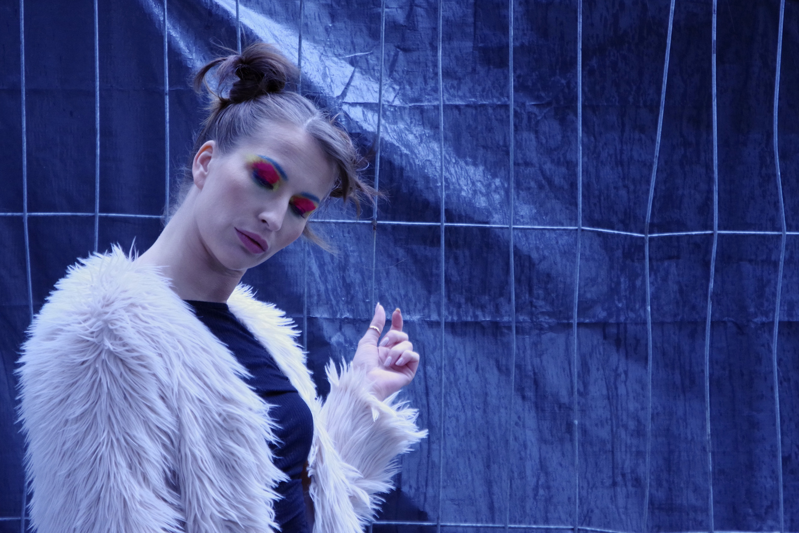 ...feel blue Foto & Bild | portrait, portrait frauen, outdoor Bilder ...