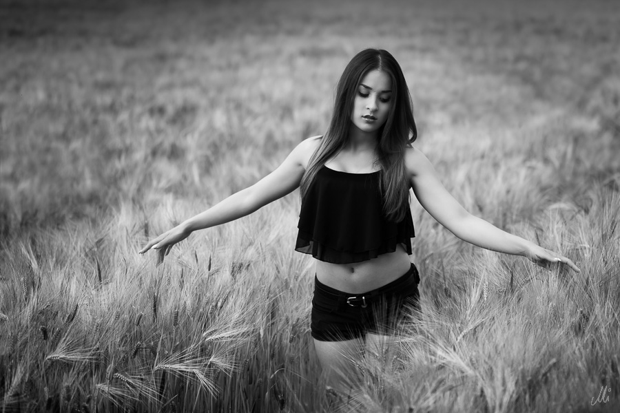 feel the nature (bw) Foto & Bild | sommer, outdoor, getreide Bilder auf ...