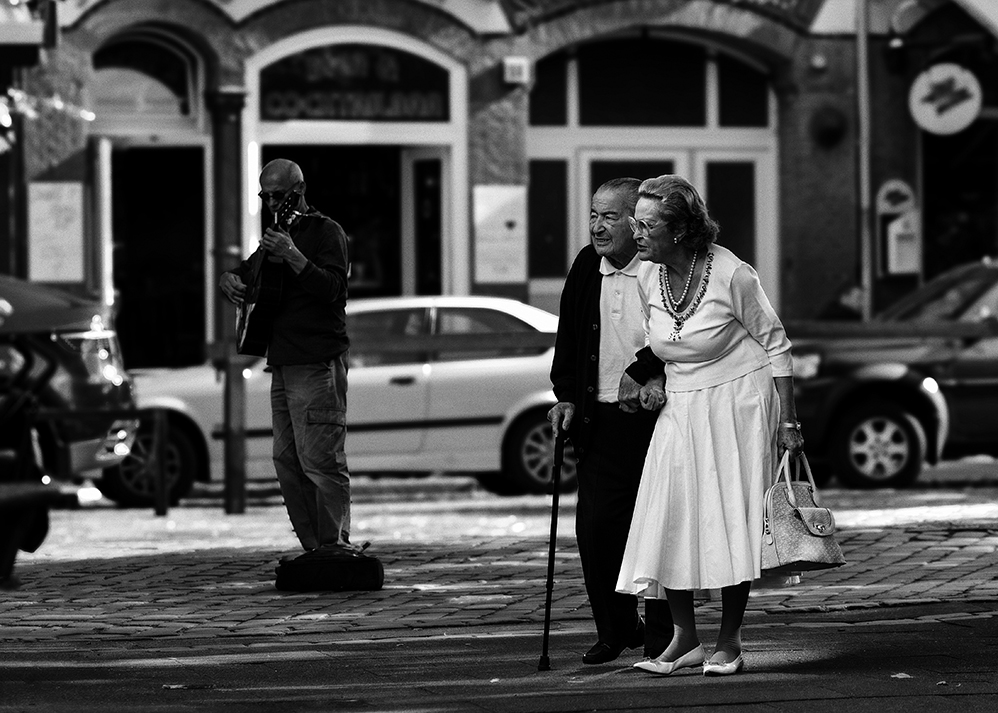 fein ausgehen Foto & Bild | streetfotografie mit menschen, voting ...