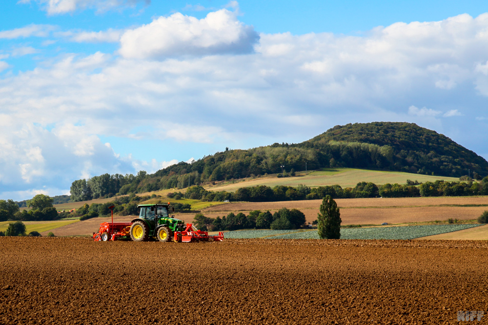 Feldarbeit Foto & Bild | landschaft, Äcker, felder & wiesen, natur Bilder auf fotocommunity