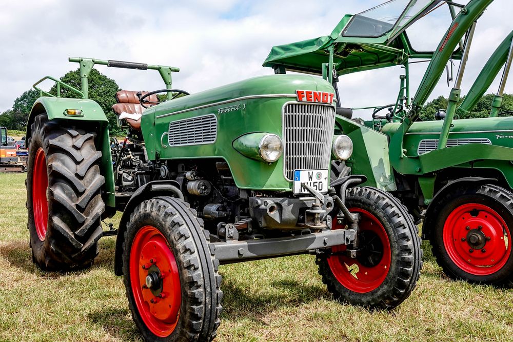 FENDT FAVORIT 3 Foto & Bild | oldtimer, motive, traktoren Bilder auf ...